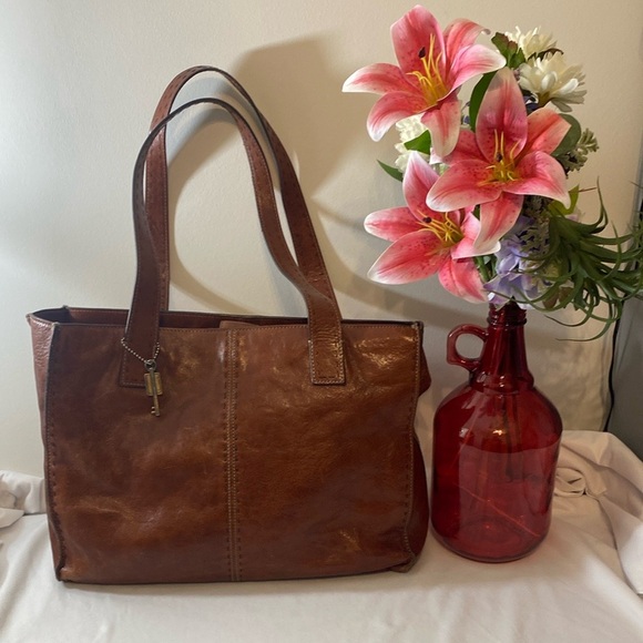 Fossil | Bags | Fossil Brown Leather Tote Bag With Vintage Appeal ...
